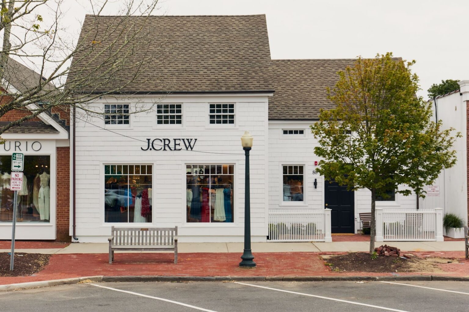 New Crew: Southampton gets a Main Street J. Crew (again) | Southforker