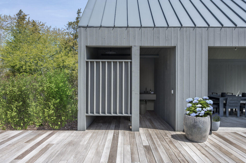 South Fork Dream Home: an award-winning modern home on Shelter Island ...