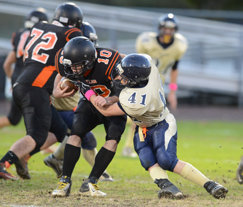Football: A game to forget for SWR as Babylon wins in a blowout ...