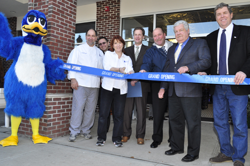 Blue Duck Bakery Cafe in Riverhead offering samples during grand ...