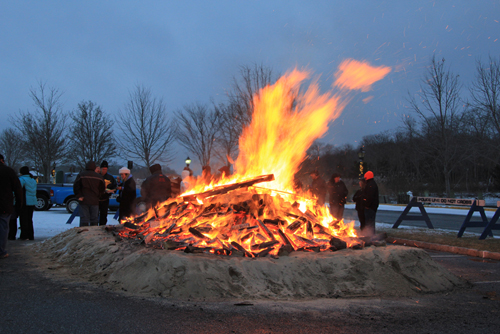 Hundreds gather downtown for annual bonfire - Riverhead News Review ...