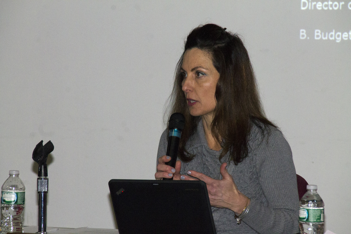 In split vote, board limits contracts superintendent can sign ...