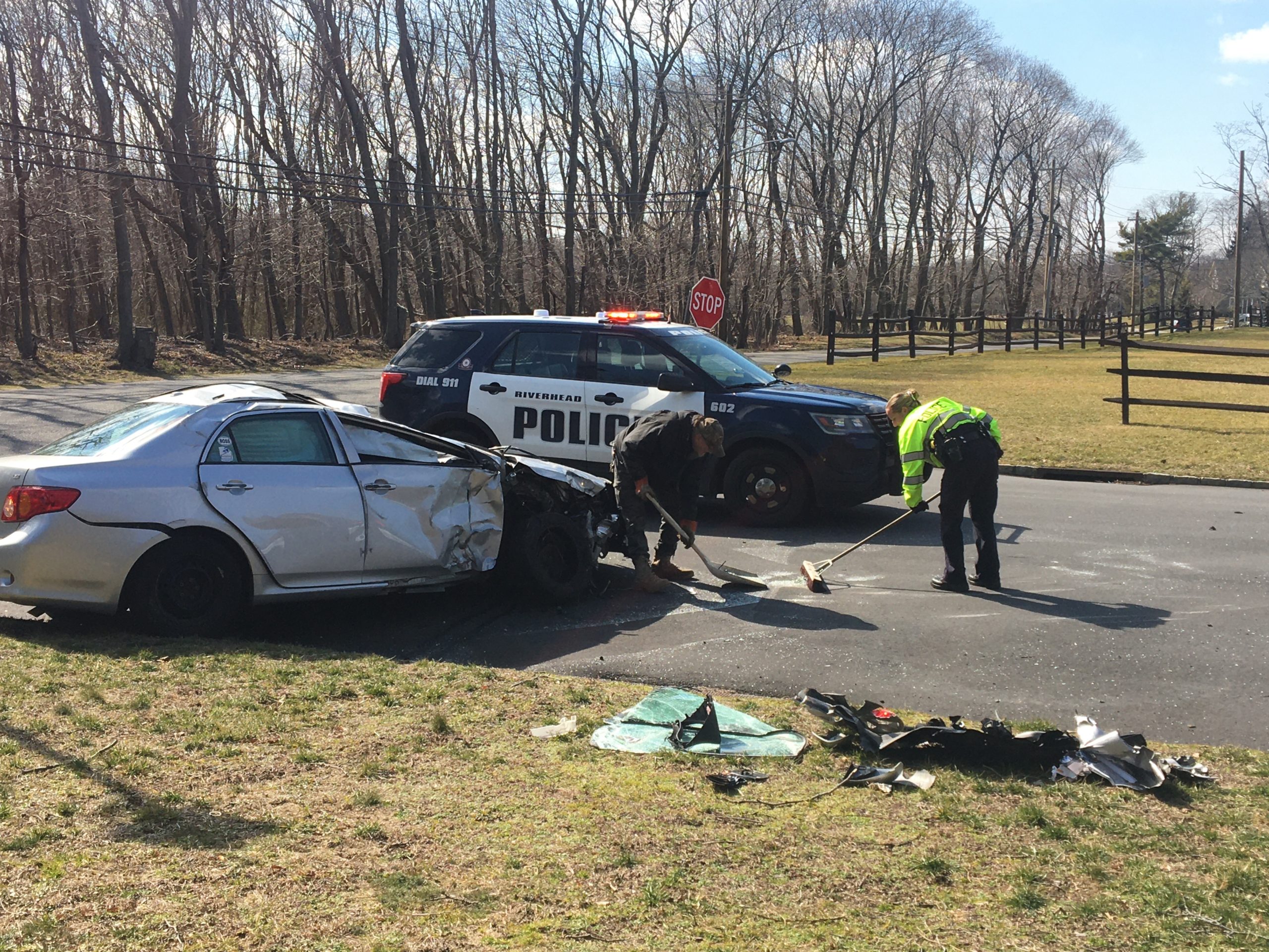 Minor injuries reported following rollover crash in Riverhead ...