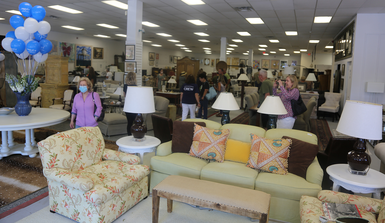 Privet’s Consignment Warehouse opens in downtown Riverhead - Riverhead News Review Archives