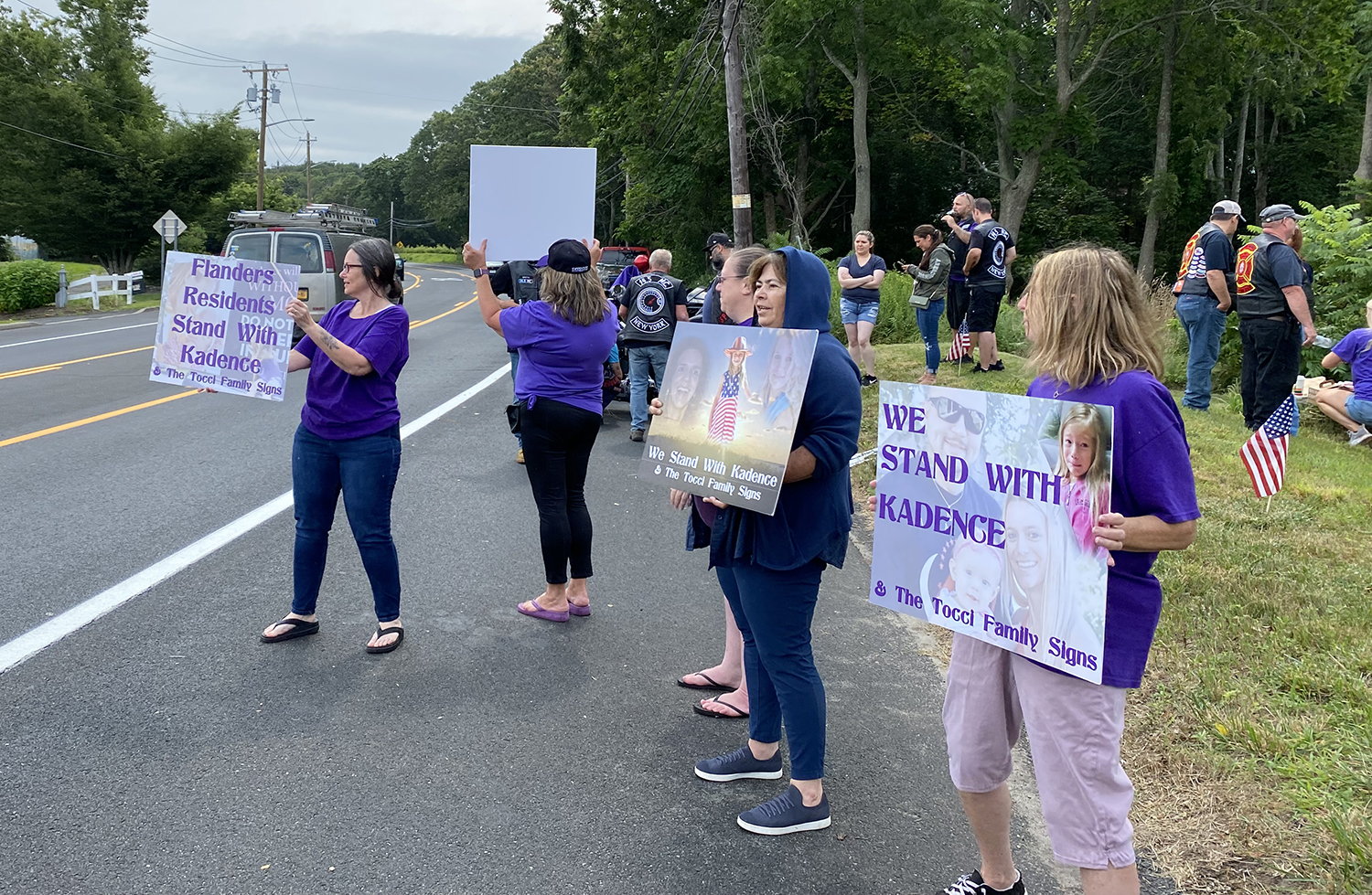 Rally held Sunday in support of roadside signs on Flanders Road ...