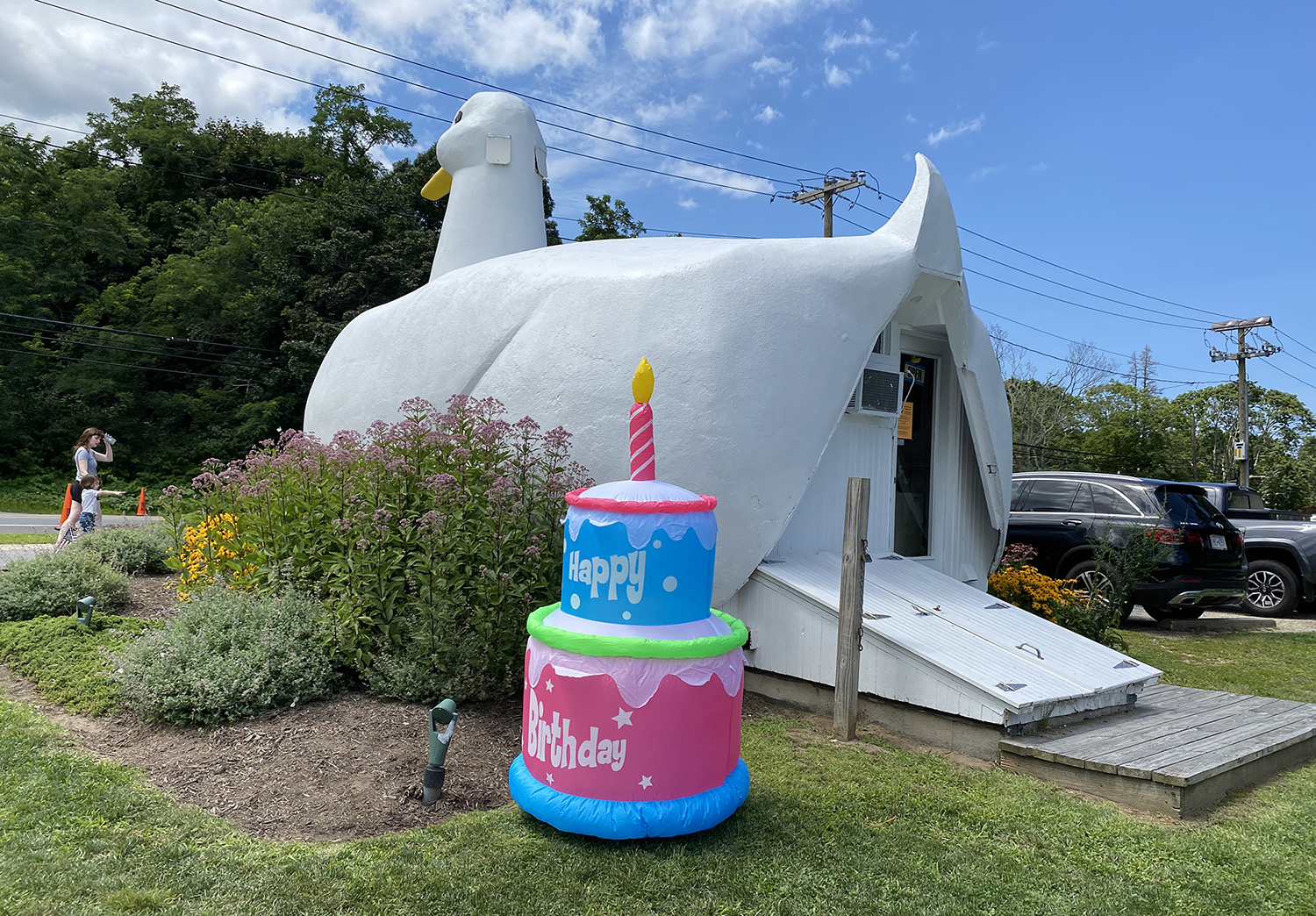 Iconic Big Duck in Flanders turns 90 - Riverhead News Review Archives