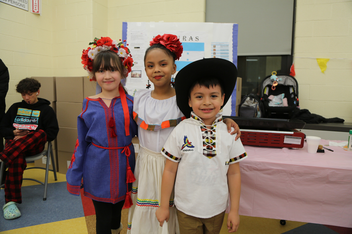 Roanoke Elementary event takes students 'around the world' at ...