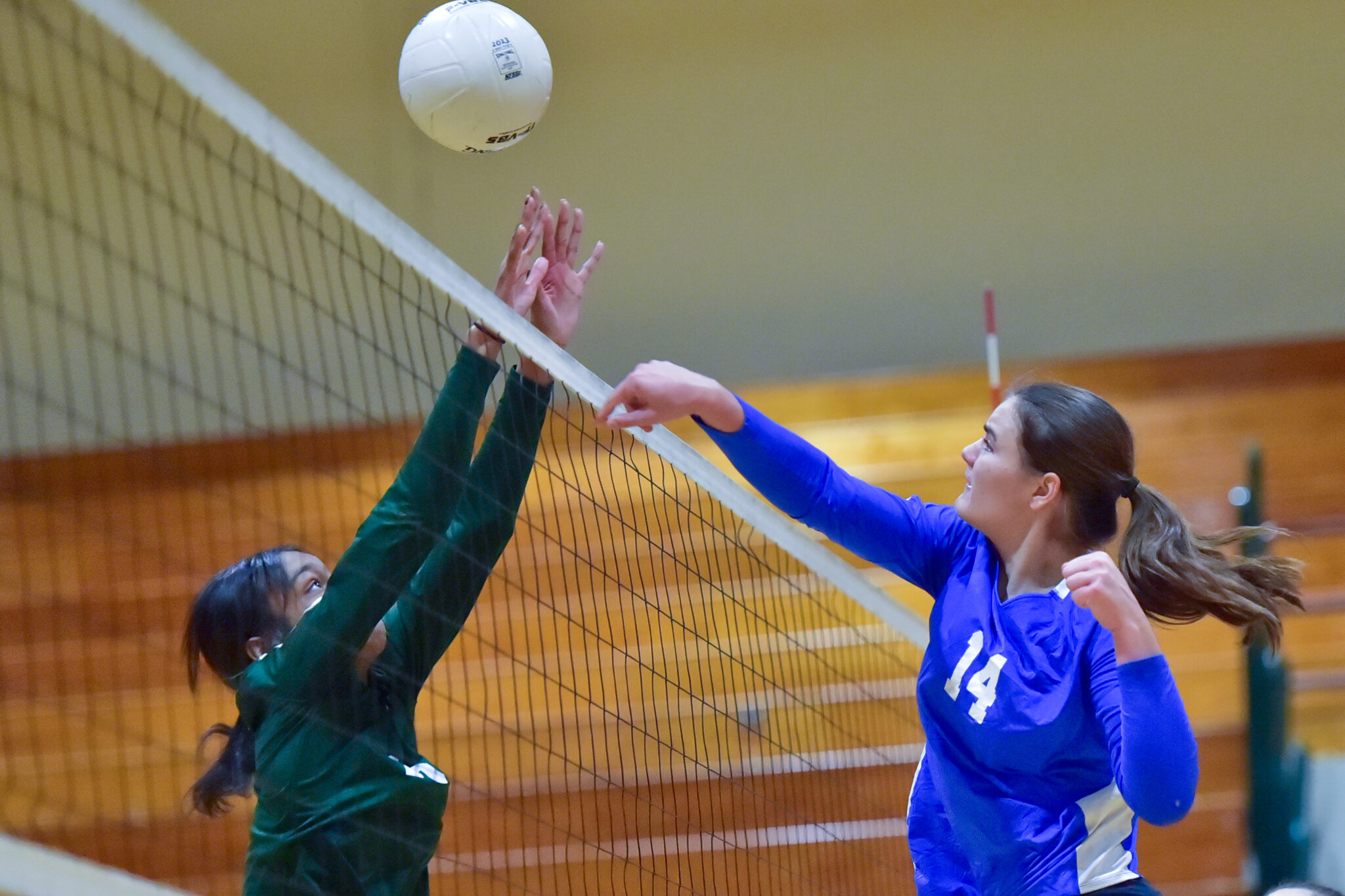 Blue Waves knock off Longwood, earn first-ever girls volleyball playoff ...