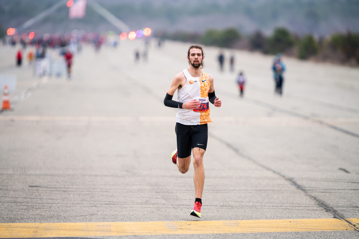 Photos: Runners brave the rain for second annual Andrew's 'Top Gun ...