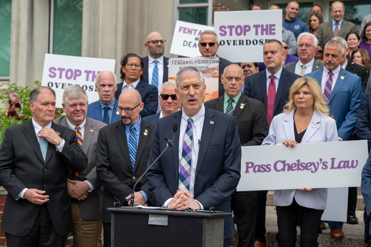 Officials call for Chelsey's Law, look to charge fentanyl de