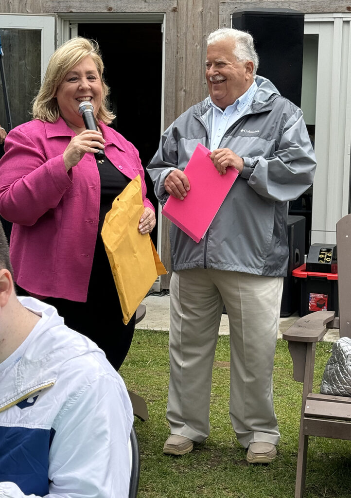 Rain doesn’t dampen duck race in Riverhead - Riverhead News Review