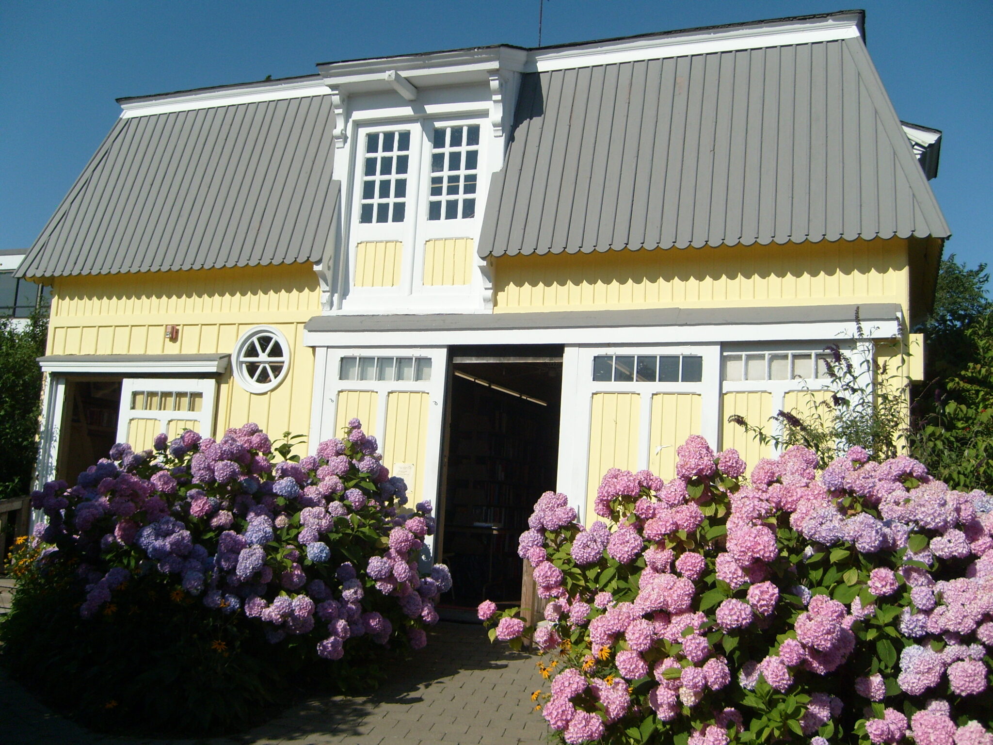 Riverhead Free Library in rift with 'Friends' nonprofit - Riverhead ...