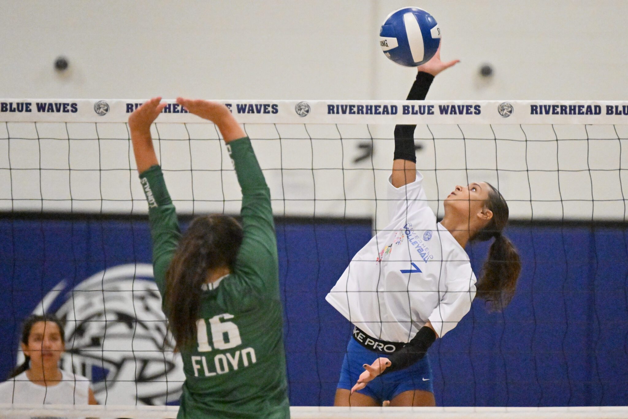 Riverhead volleyball team wins emotional Spike Out Cancer match ...