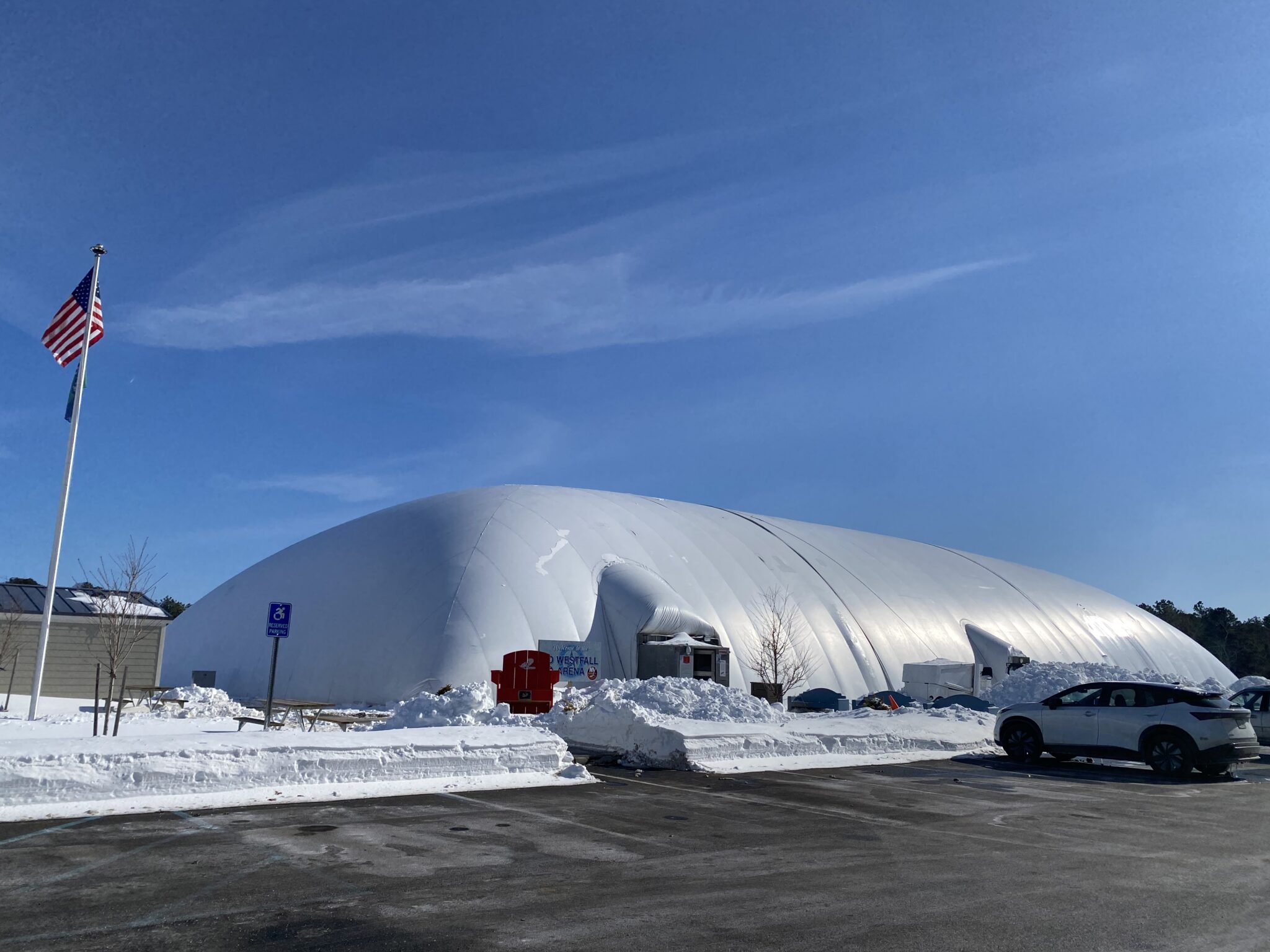 Peconic Ice Rinks bubble dome droops from snow, closes temporarily