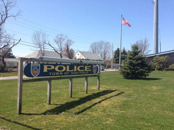 Southold cops to amp up distracted driving patrol - The Suffolk Times ...