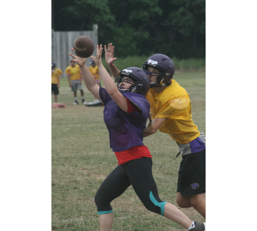 Football: This girl has gridiron dreams - The Suffolk Times Archives