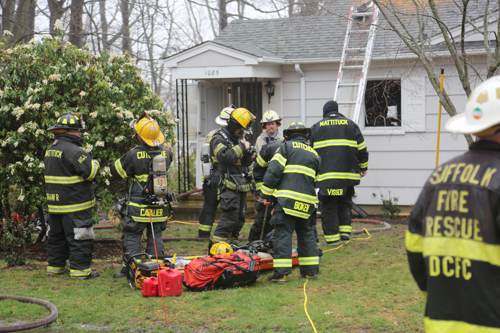 Mattituck summer home damaged in afternoon fire - The Suffolk Times ...