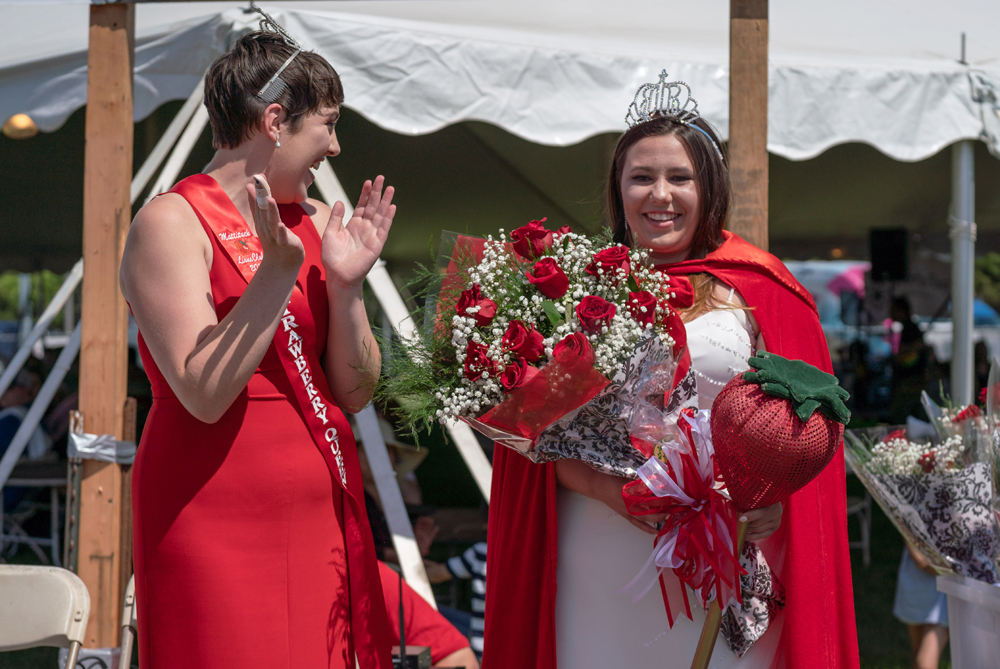 Mattituck teen crowned 2018 Strawberry Queen - The Suffolk Times Archives