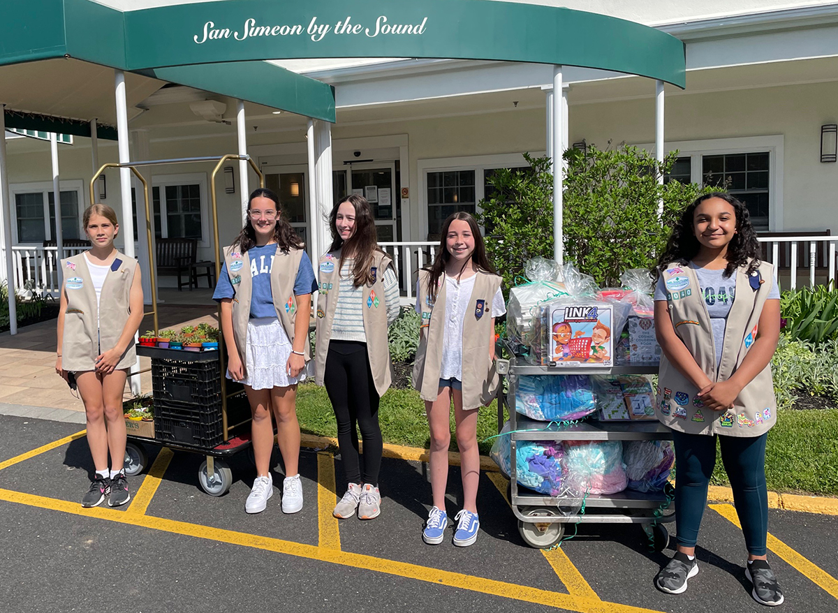 Members of Southold Girl Scout Troop 3040 bring joy to San Simeon - The ...
