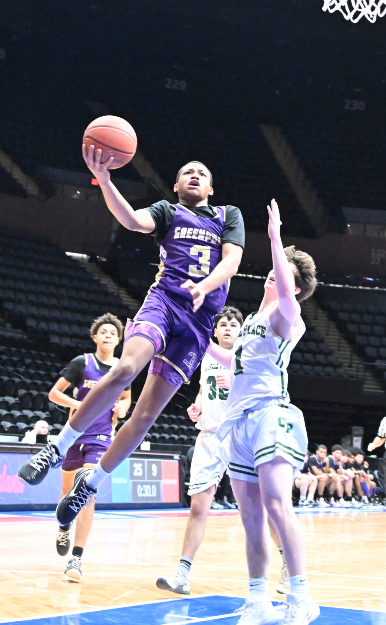 Greenport hoopsters get a glimpse of the big time - The Suffolk Times