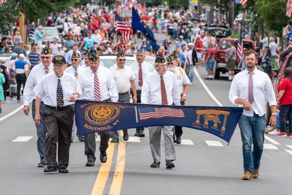 Big crowd turns out in Southold for return of Fourth of July parade ...