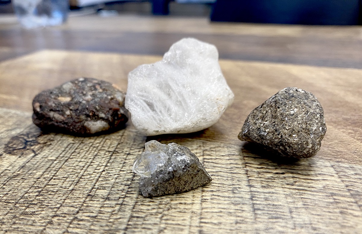 Local geology enthusiasts know how to rock - The Suffolk Times