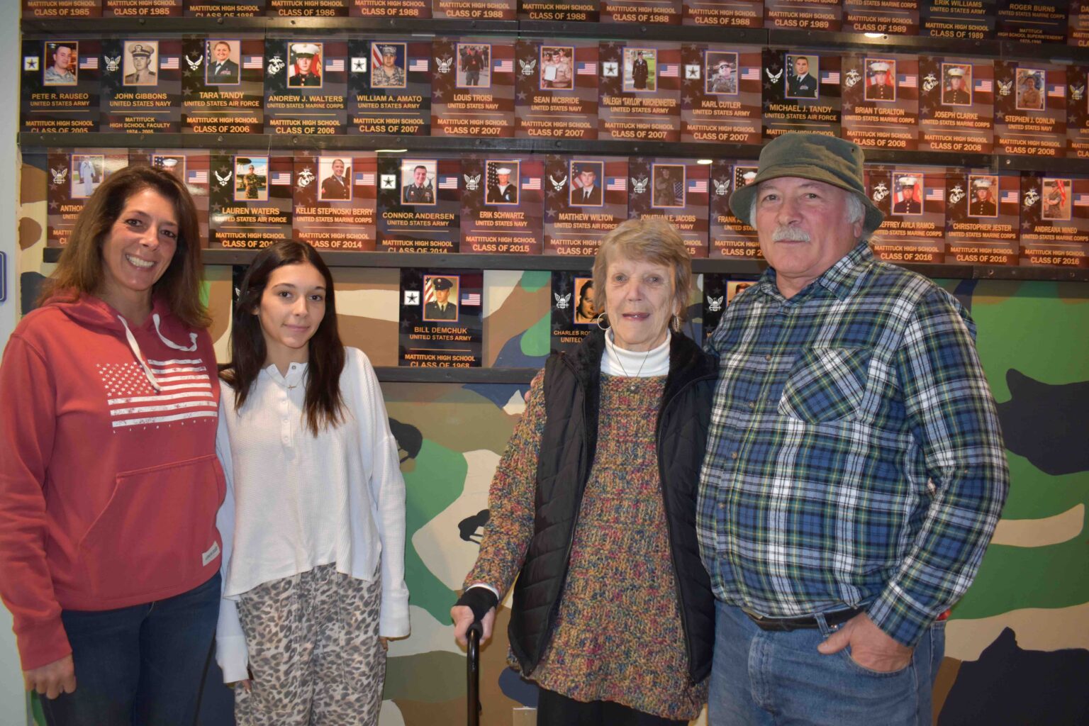Mattituck HS inducts 10 veterans to its Wall of Honor - The Suffolk Times
