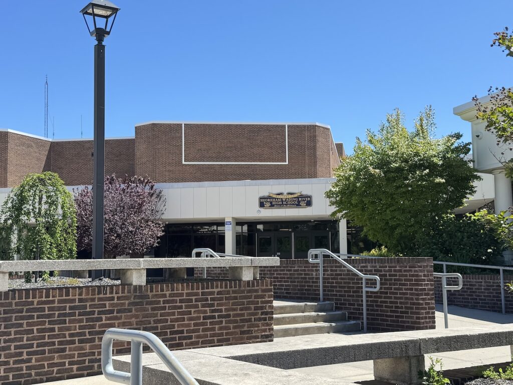 North Fork districts score well on Algebra I, ELA Regents exams - The ...