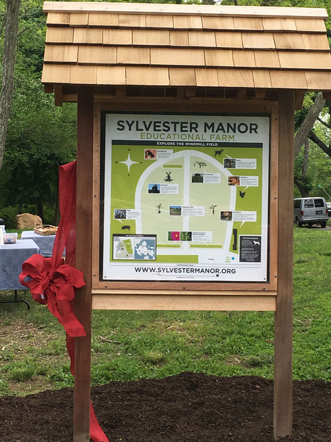 Manor unveils bilingual map - Shelter Island Reporter Archives