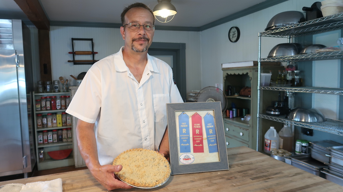 1760 Homestead Farm's Larry Kaiser competes in Netflix's 'Blue Ribbon ...